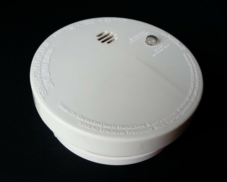 Massachusetts' Smoke Detector Law [Expert Guide]